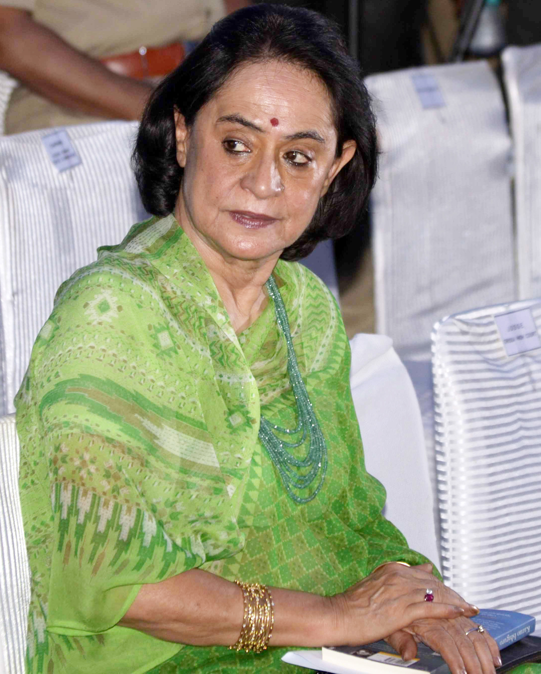 By declining Padma Shri, Gita Mehta exposes the politics behind Bharat ...